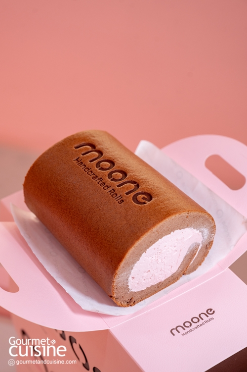 Moone Rolls ร้านเค้กโรลแฮนด์คราฟต์นุ่มฟิน บรรยากาศสีชมพูหวานได้ใจที่เซ็นทรัลเวิลด์ - Gourmet ...