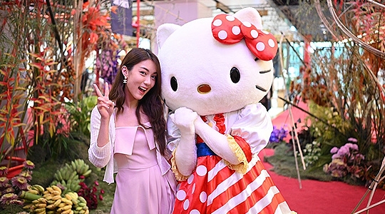น่ารักไม่ไหว! สาวกคิตตี้ร่วมกิจกรรม “Meet & Greet “Hello Kitty” ชวนช้อป ...